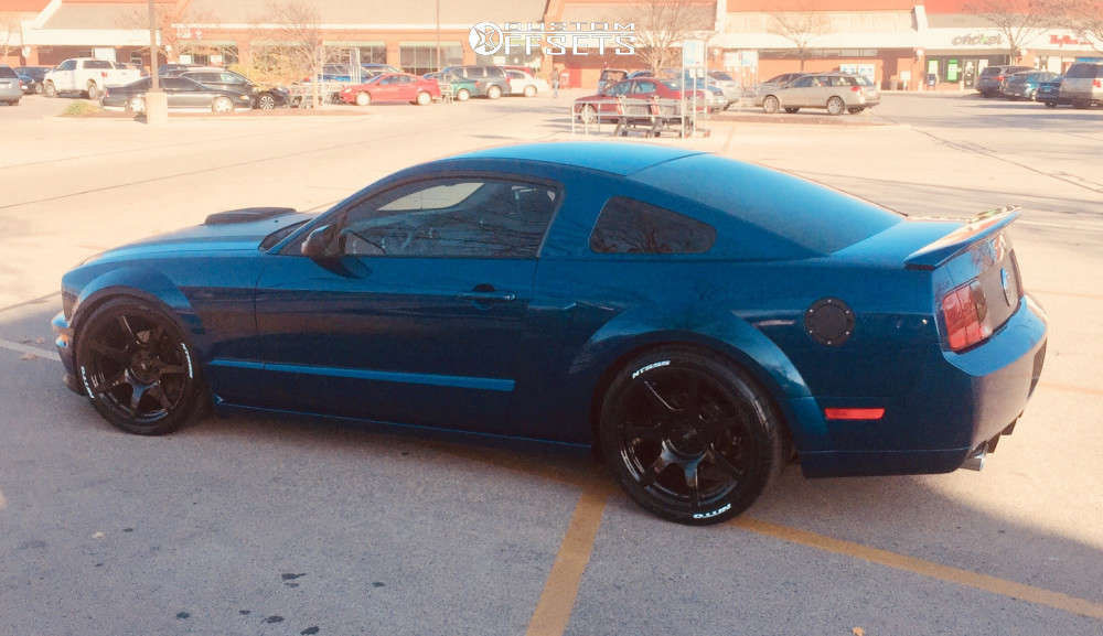 2007 Ford Mustang with 19x10 35 SVE R350 and 285/35R19 Nitto NT555 G2 ...