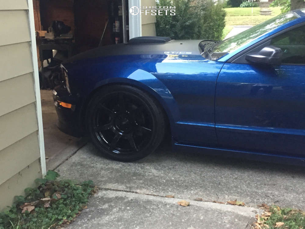 2007 Ford Mustang with 19x10 35 SVE R350 and 285/35R19 Nitto NT555 G2 ...