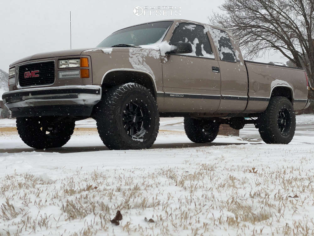 1996 GMC C1500 with 18x10 -24 Moto Metal 962 and 35/12.5R18 BFGoodrich ...