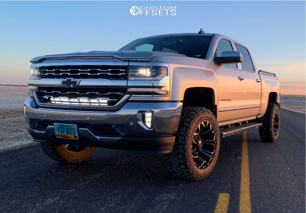 2018 Chevrolet Silverado 1500 with 20x10 -19 Fuel Assault and 33/12 ...
