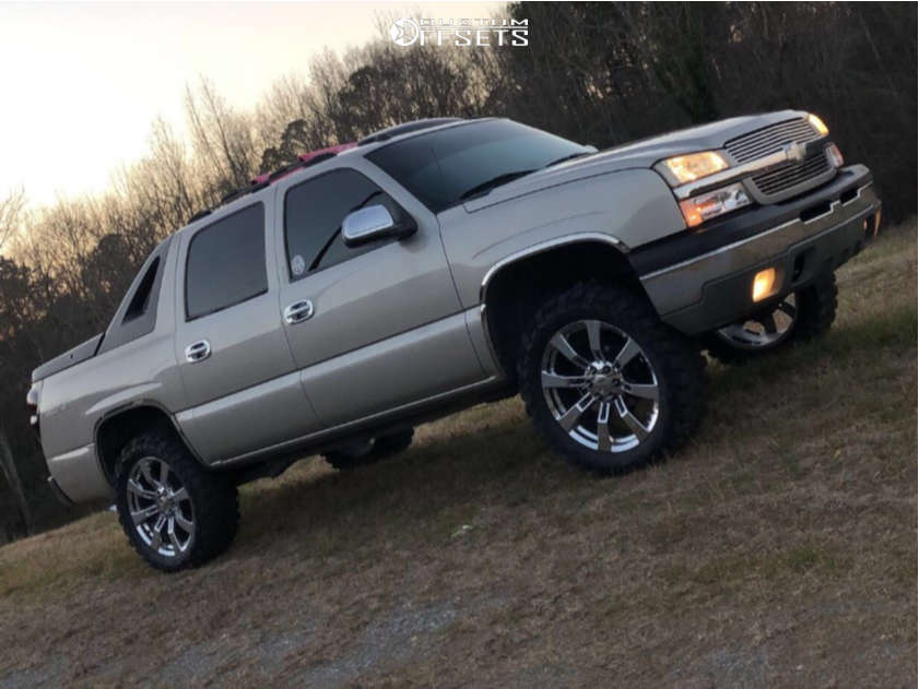2004 Chevrolet Avalanche 1500 with 22x9 31 OE Revolution G06 and 35/12 ...