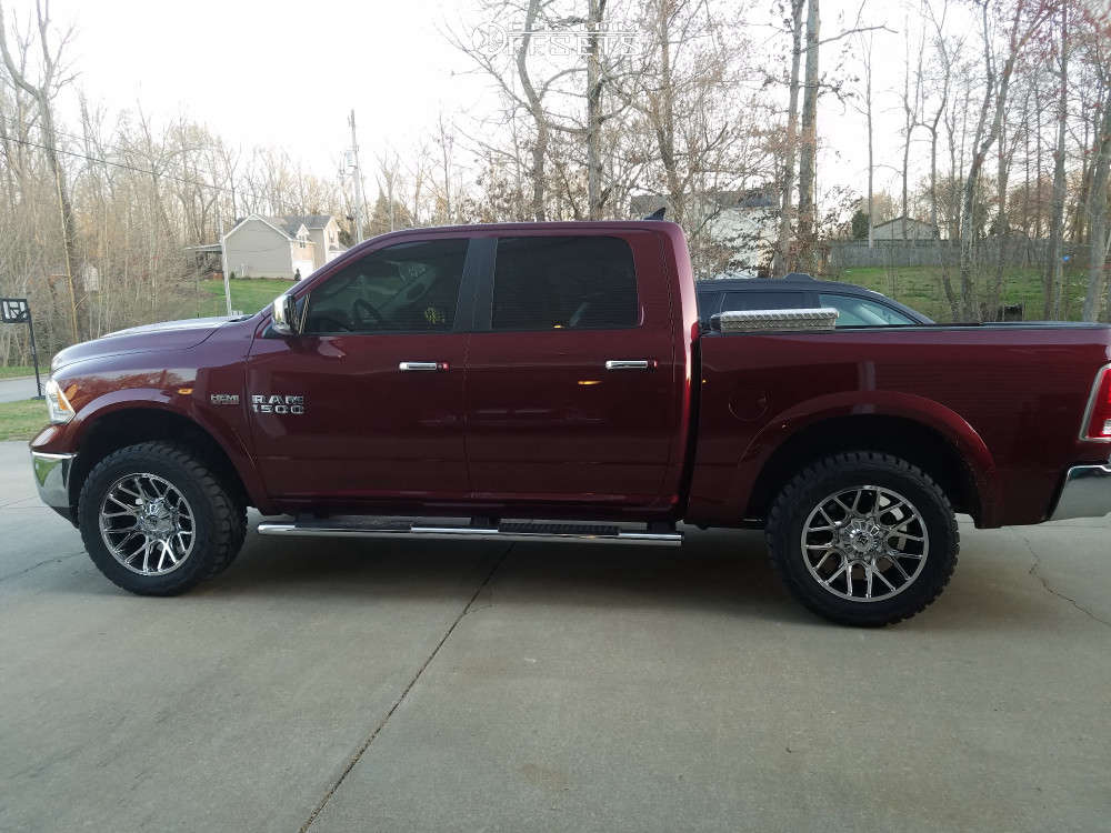 2016 Ram 1500 with 20x12 -44 Dropstars 654C and 33/12.5R20 Toyo Tires ...
