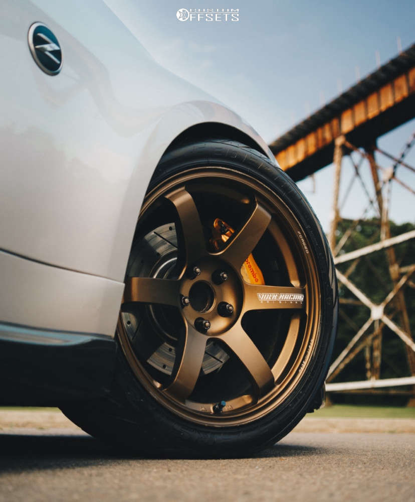 2007 Nissan 350Z with 18x9.5 22 Volk Te37 Saga and 275/35R18 Federal ...
