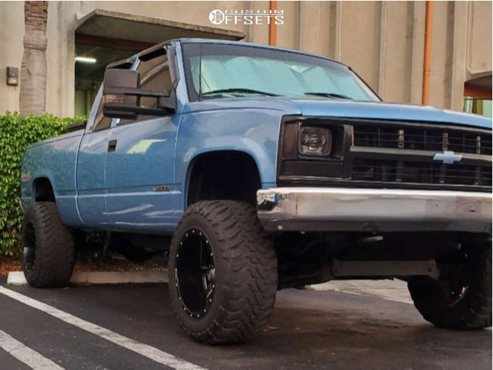 1997 Chevrolet K1500 with 18x12 -44 Fuel Maverick and 33/12.5R18 Toyo ...