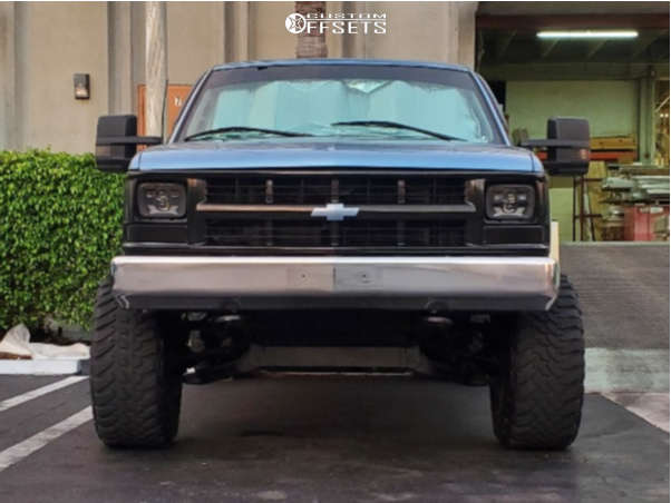 1997 Chevrolet K1500 with 18x12 -44 Fuel Maverick and 33/12.5R18 Toyo ...