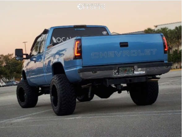 1997 Chevrolet K1500 with 18x12 -44 Fuel Maverick and 33/12.5R18 Toyo ...
