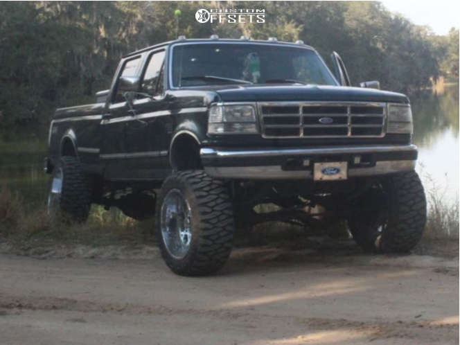 1997 Ford F-350 with 22x12 -51 Vision Rocker and 35/12.5R22 Atturo ...
