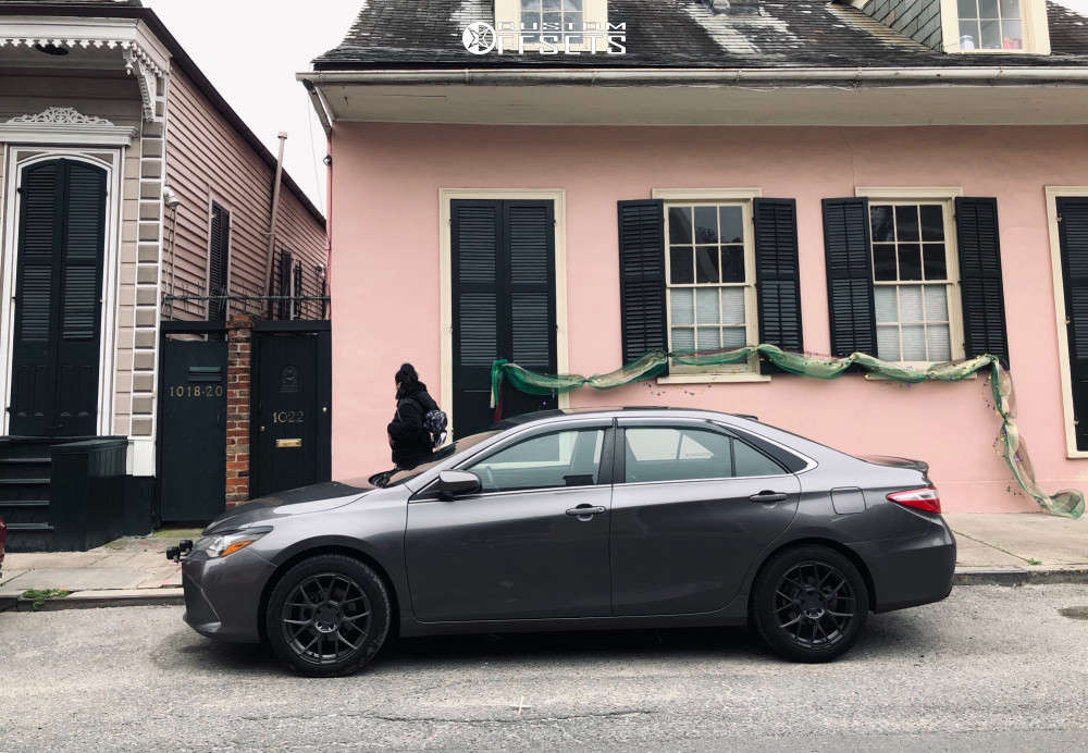 2015 Toyota Camry with 18x8.5 35 Motegi Mr147 and 245/45R18 General G ...