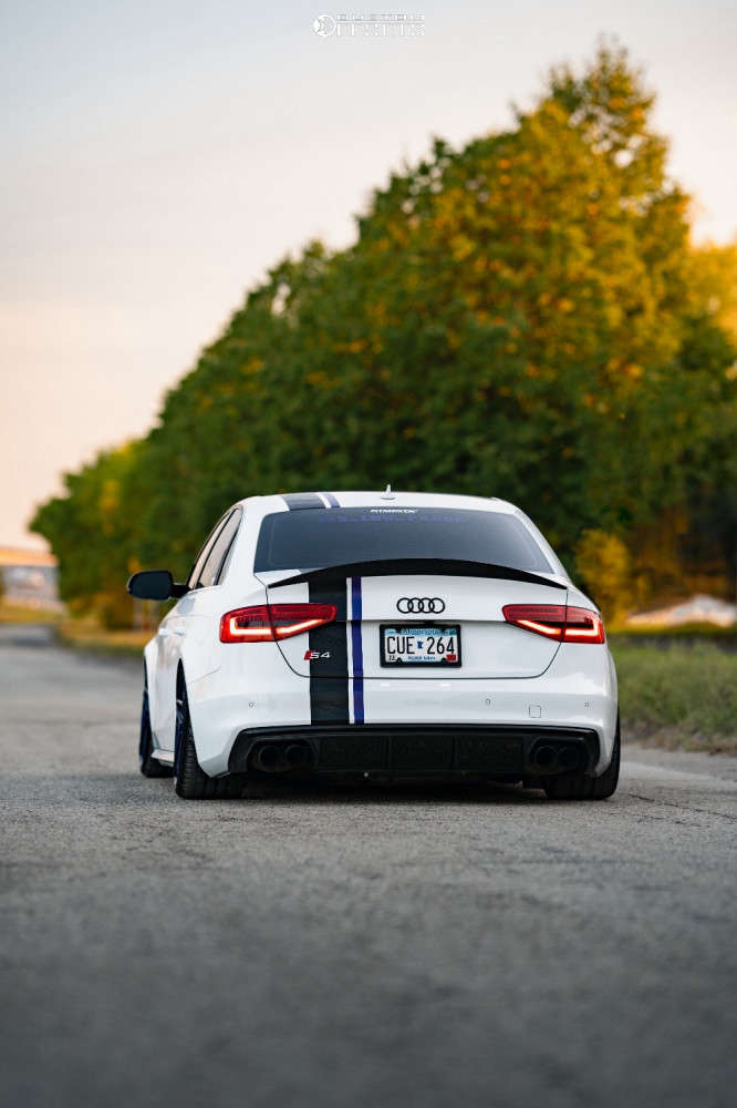 2013 Audi S4 with 20x10 40 Advanti Racing Decado and 255/30R20 Falken ...