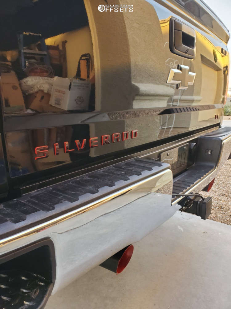 2017 Chevrolet Silverado 1500 with 22x10 -18 Fuel Flow D587 and 33/12 ...