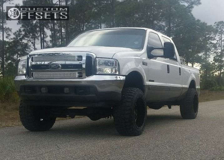 2002 Ford F-250 Super Duty with 20x12 -44 Moto Metal MO962 and 33/12 ...