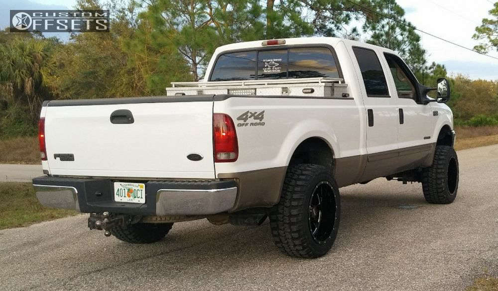 2002 Ford F-250 Super Duty with 20x12 -44 Moto Metal MO962 and 33/12 ...