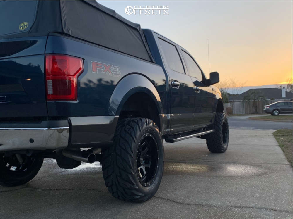 2018 Ford F-150 with 20x10 -25 Ultra Warlock and 35/12.5R20 Federal ...