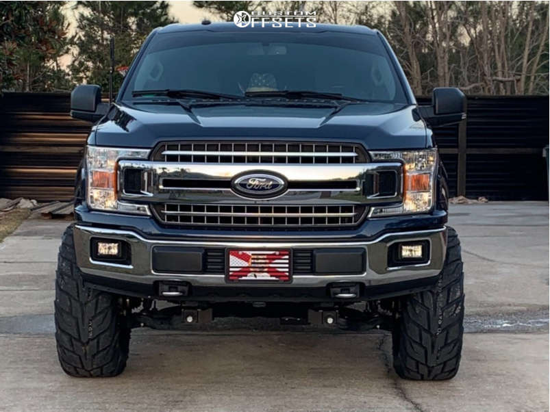 2018 Ford F-150 with 20x10 -25 Ultra Warlock and 35/12.5R20 Federal Xplora Mts and Suspension ...