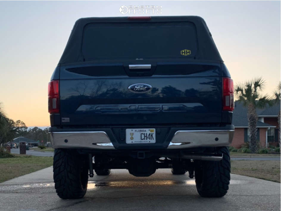 2018 Ford F-150 with 20x10 -25 Ultra Warlock and 35/12.5R20 Federal ...