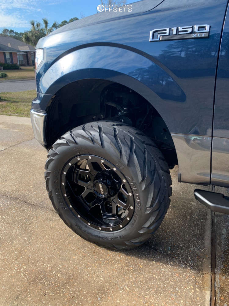 2018 Ford F-150 with 20x10 -25 Ultra Warlock and 35/12.5R20 Federal ...