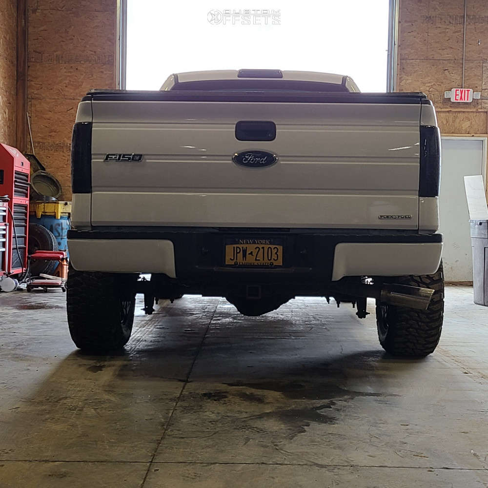 2014 Ford F-150 with 17x9 -12 Vision Soft 8 and 33/12.5R17 Kanati Mud ...