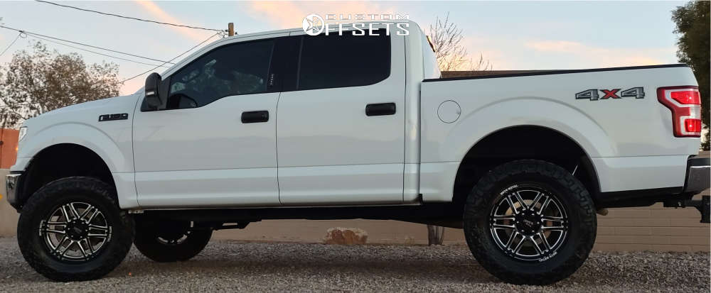 2018 Ford F-150 with 20x10 -18 Moto Metal Mo992 and 35/12.5R20 Nitto ...