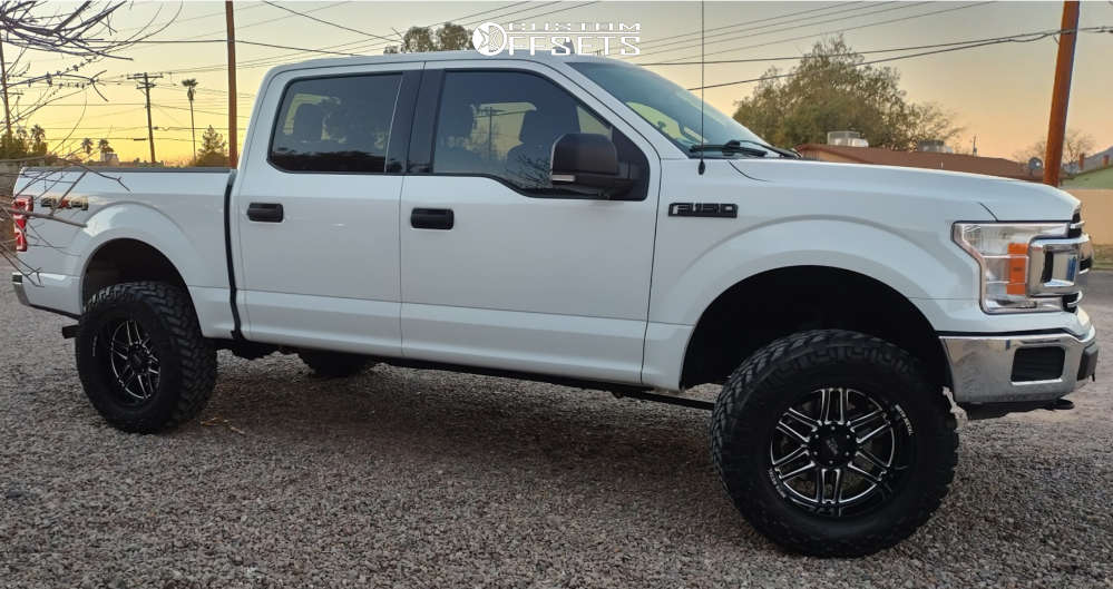2018 Ford F-150 with 20x10 -18 Moto Metal Mo992 and 35/12.5R20 Nitto ...