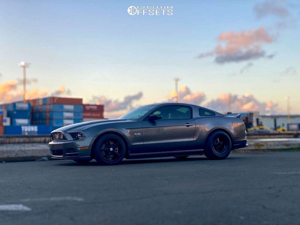 2014 Ford Mustang with 18x9.5 28 Steeda Ultra-Lite and 275/45R18 ...