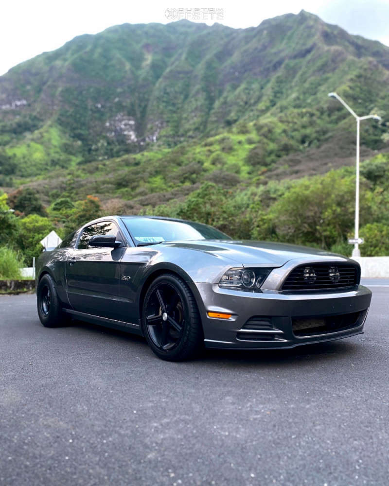 2014 Ford Mustang with 18x9.5 28 Steeda Ultra-Lite and 275/45R18 ...