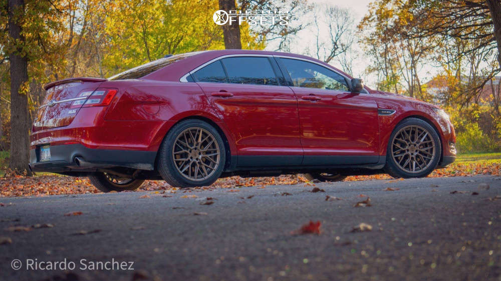2016 Ford Taurus with 20x9 35 Niche Gamma and 245/45R20 Hankook Ventus ...
