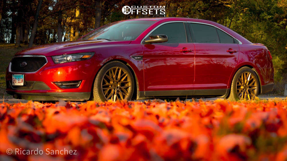 2016 Ford Taurus with 20x9 35 Niche Gamma and 245/45R20 Hankook Ventus ...