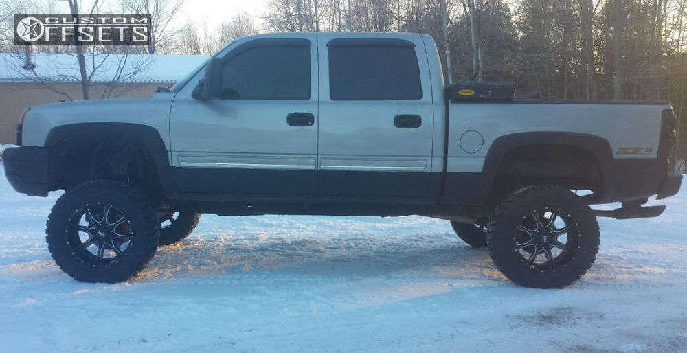 2005 Chevrolet Silverado 1500 with 20x10 -24 Moto Metal MO970 and 35/12 ...