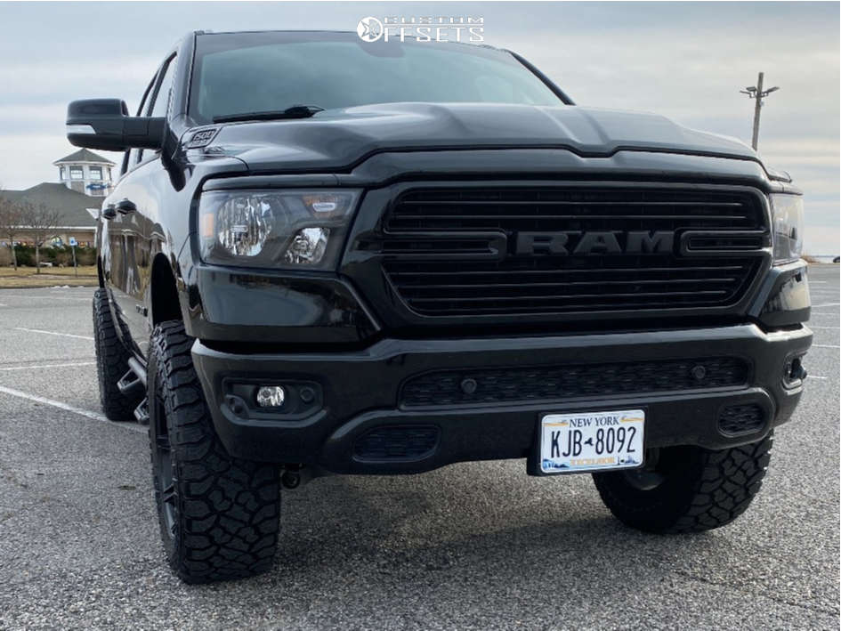 2019 Ram 1500 with 20x10 -18 Fuel Rogue and 35/12.5R20 Kenda Klever R/t ...