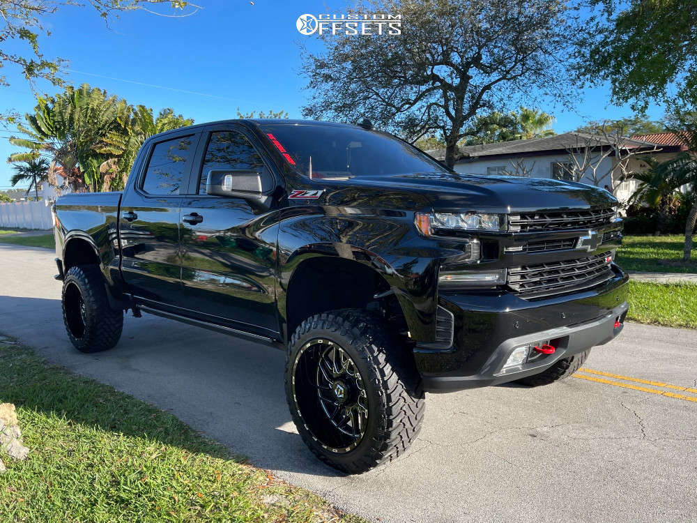 2020 Chevrolet Silverado 1500 with 22x12 -44 TIS 547BM and 35/12.5R22 ...