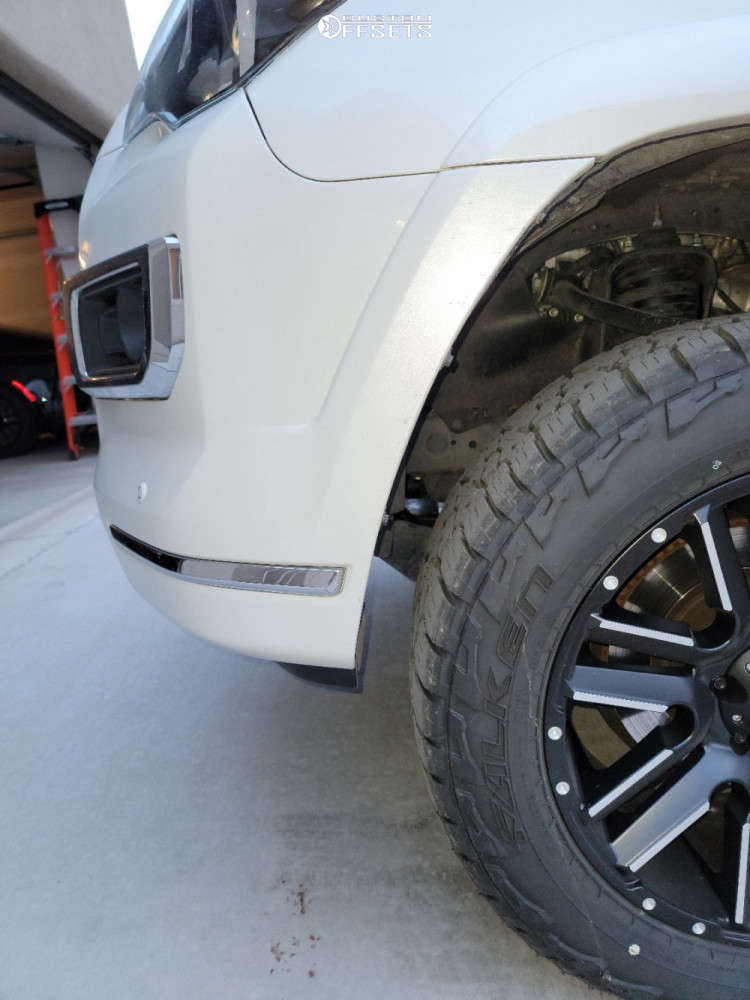 2017 Toyota 4Runner with 20x9 18 Moto Metal Mo978 and 275/55R20 Falken ...