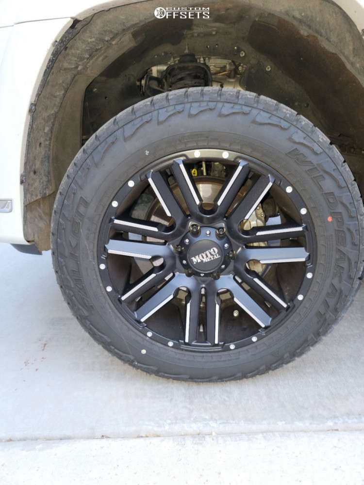2017 Toyota 4Runner with 20x9 18 Moto Metal Mo978 and 275/55R20 Falken ...