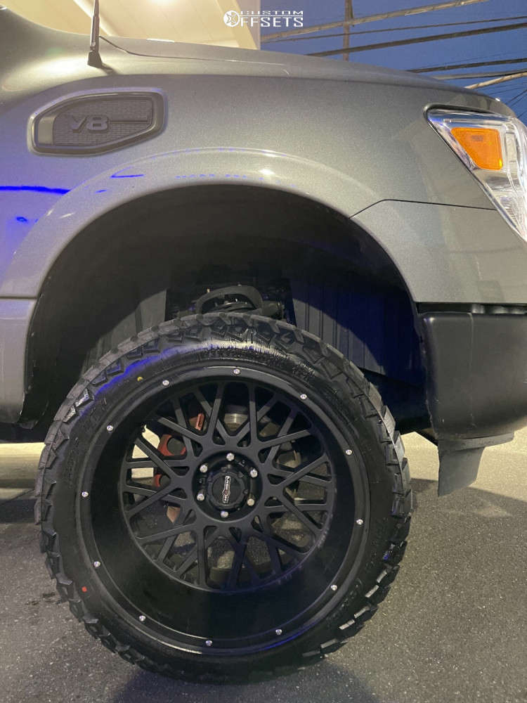 2017 Nissan Titan XD with 22x12 -51 Vision Rocker 412 and 33/12.5R22 ...