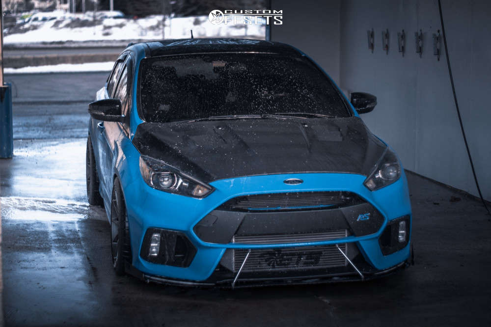 2018 Ford Focus with 18x9 38 Titan7 TR-10 and 255/35R18 Michelin Pilot ...