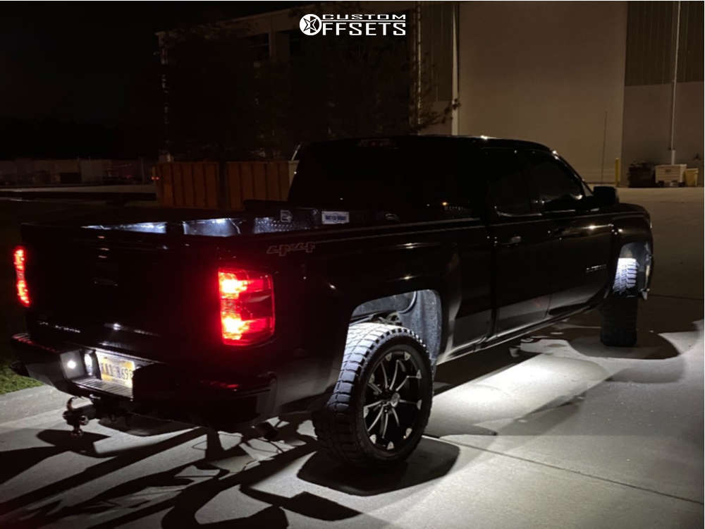 2017 Chevrolet Silverado 1500 with 20x9 -12 XD Badlands and 33/12.5R20 ...