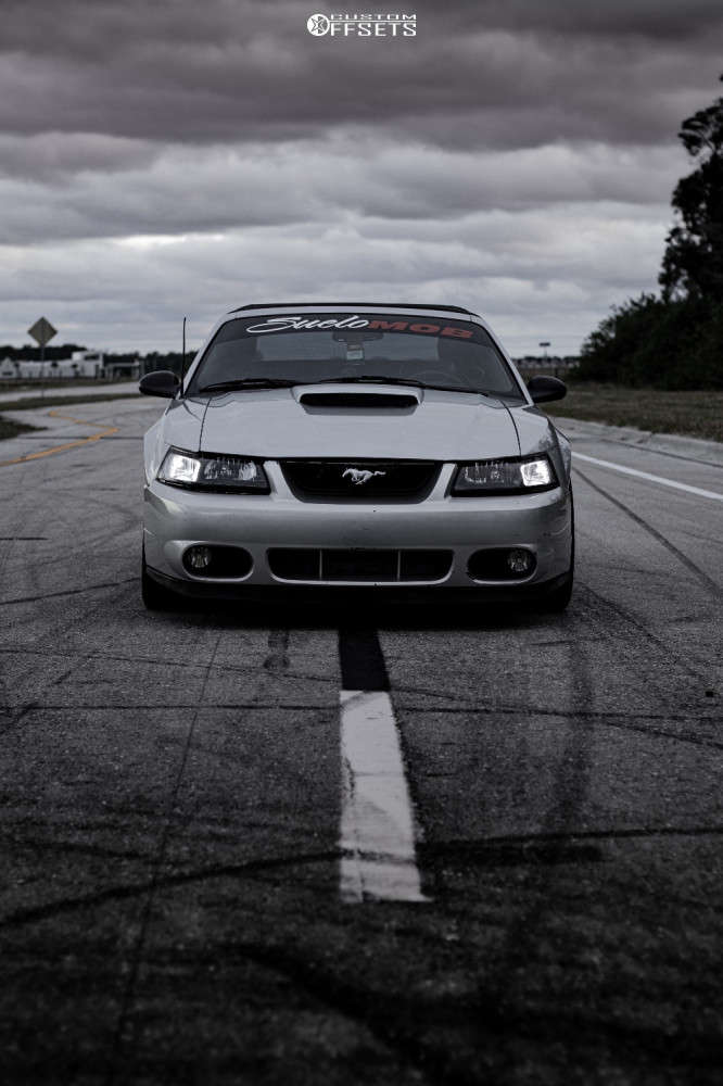 2001 Ford Mustang with 18x9.5 33 Rotiform Rse and 275/40R18 Achilles ...