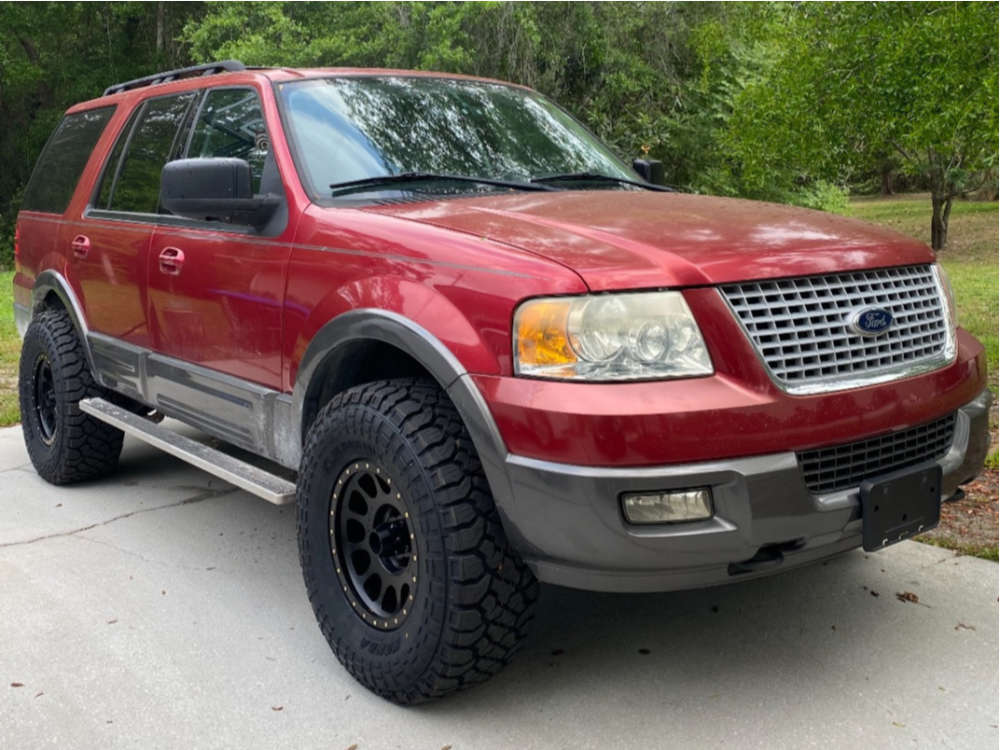 2005 Ford Expedition with 17x8.5 0 Method MR305 and 35/12.5R17 Kenda ...