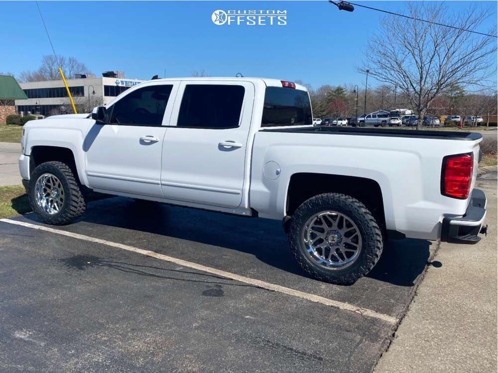 2017 Chevrolet Silverado 1500 with 20x10 -19 Hostile Sprocket and 33/12 ...