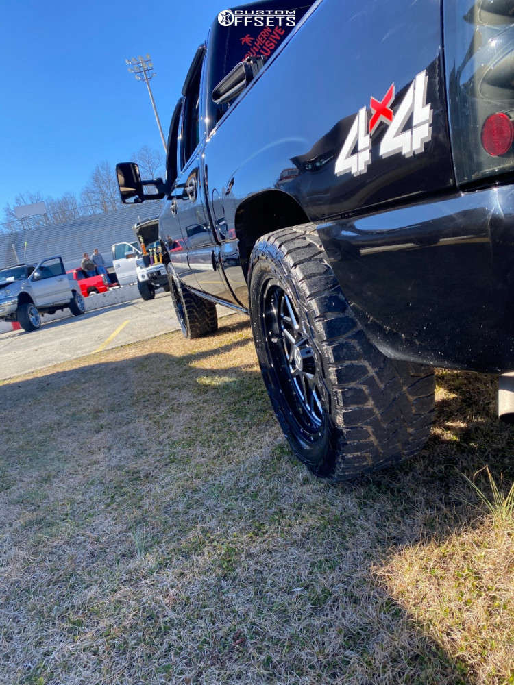 2006 Chevrolet Silverado 1500 with 20x10 -19 Hostile Sprocket H108 and ...