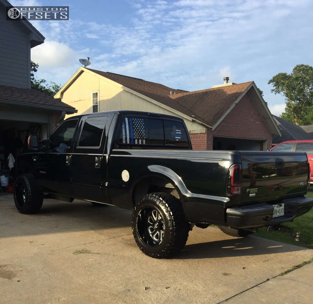 2003 Ford F-350 Super Duty with 20x12 -43 Fuel Flow and 35/12.5R20 ...