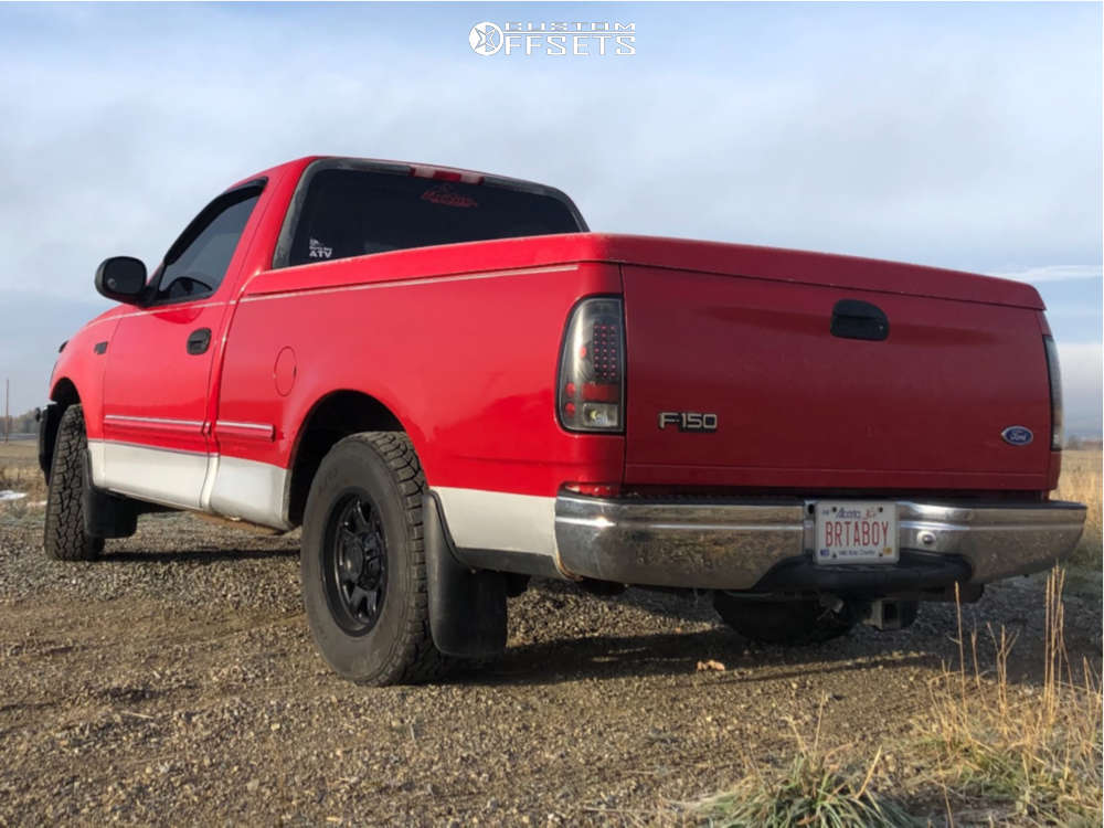 1997 Ford F-150 with 16x8 10 Ultra Menace and 31/10.5R16 Motomaster AT ...