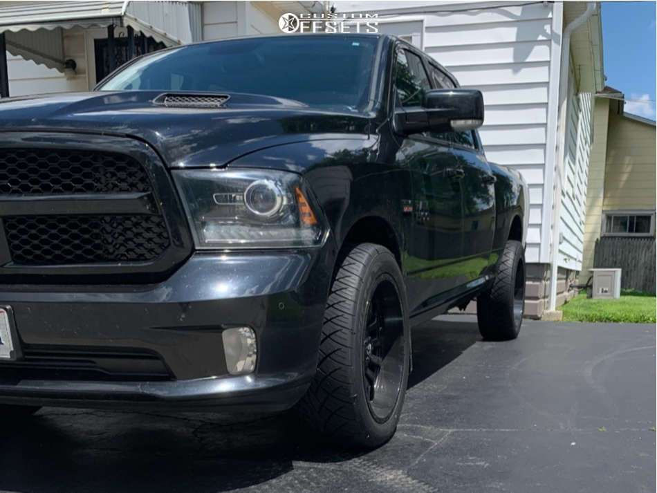 2014 Ram 1500 with 22x10 -18 Fuel Sledge and 33/12.5R22 Nitto NT420V ...