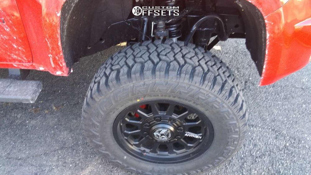 2018 Chevrolet Colorado with 18x9 18 Anthem Off-Road Intimidator and 33 ...