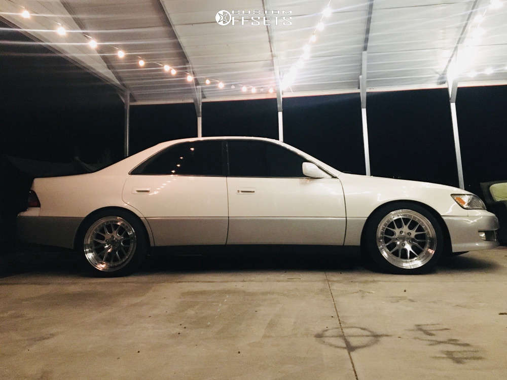 2001 Lexus ES300 with 18x9.5 30 Aodhan Ds06 and 225/40R18 Vercelli ...