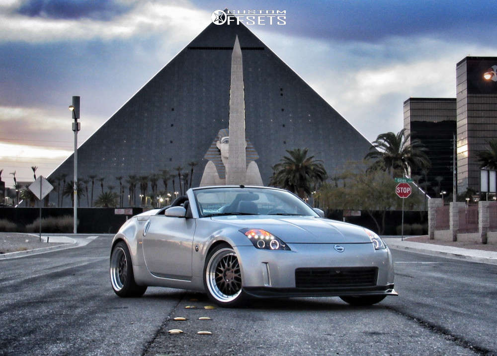2004 Nissan 350Z with 19x8.5 30 ESR Sr05 and 255/35R19 Achilles Atr ...