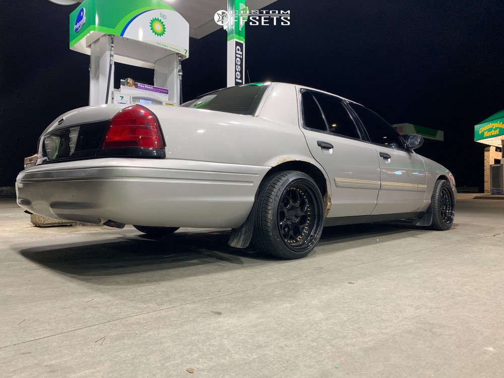 2009 Ford Crown Victoria with 18x9.5 15 Aodhan Ds01 and 255/35R18 Cosmo ...