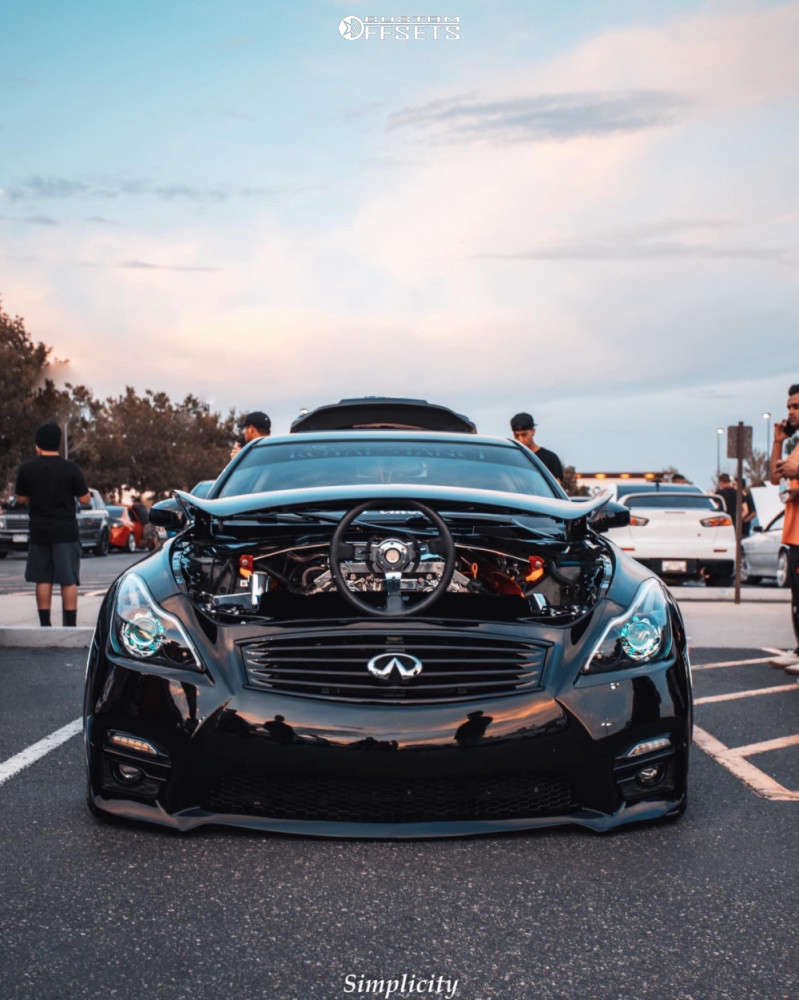 2006 INFINITI G35 with 19x11 10 GMR CH-7 and 255/35R19 Federal ...