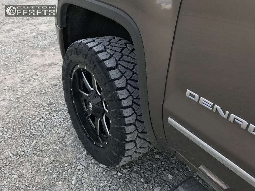 2015 GMC Sierra 1500 with 20x9 1 Fuel Maverick D538 and 33/12.5R20 ...