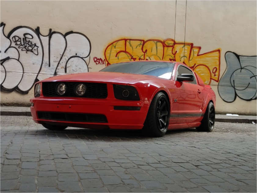 2007 Ford Mustang with 18x9.5 34 AVID1 AV6 and 225/40R18 Nitto Neo Gen ...