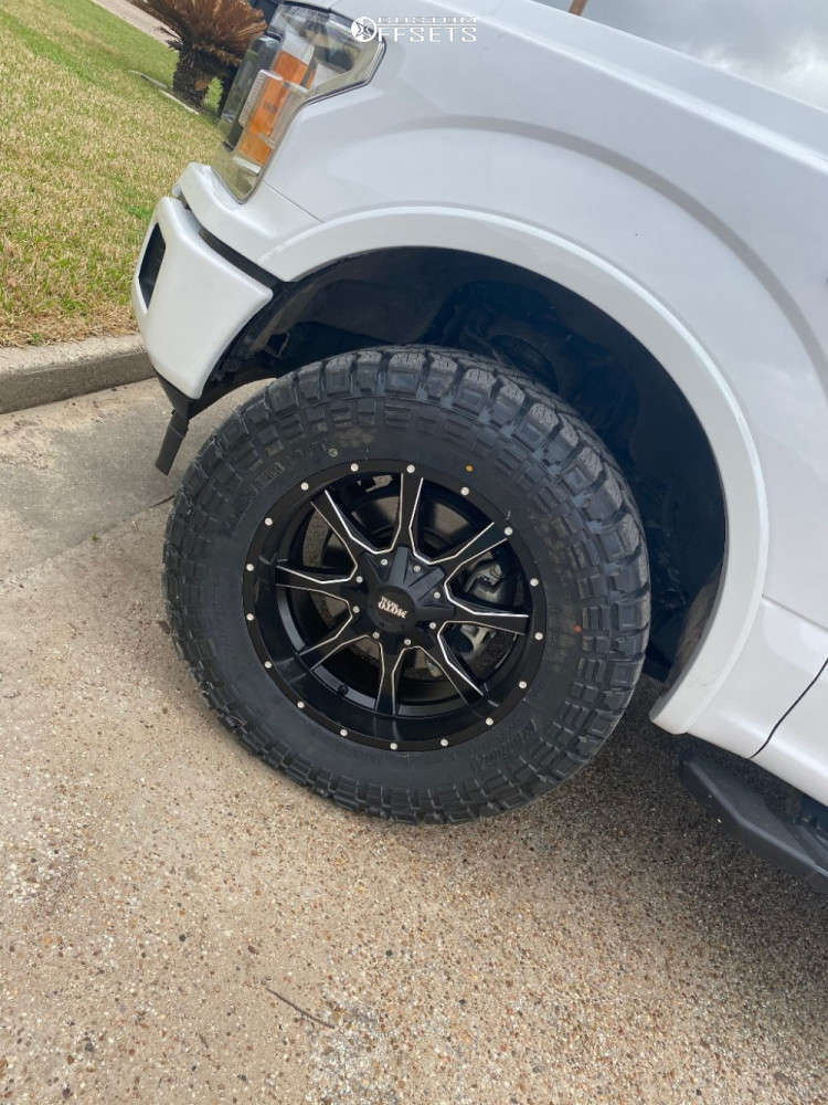 2019 Ford F-150 with 20x9 0 Moto Metal Mo970 and 35/12.5R20 Kenda ...